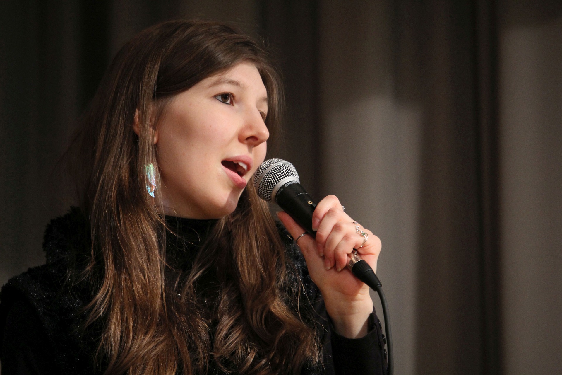 7 Must-Have Tips Every Wedding Singer Needs to Land Great Paying Gigs ...